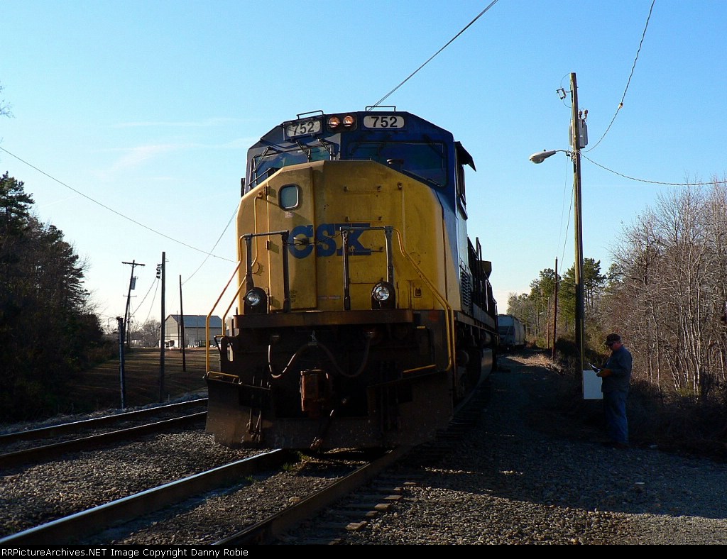 CSX #752